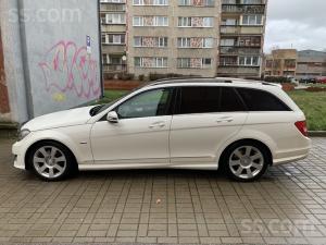 Белый Мерседес Ц 250 2011 в Лиепая, объемом двигателя 2.10 л и пробегом 293 тыс. км за 7600 €, фото 10 на AUTOMOTO.COM.LV
