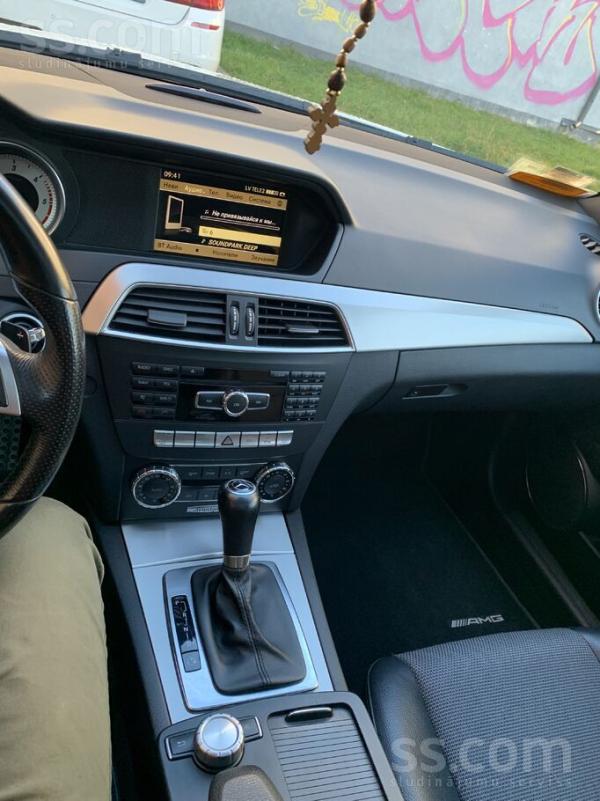 Balts Mercedes-Benz C 250 2011 Liepāja, ar dzinēja tilpumu 2.10 L un nobraukumu 293 tūkst. km par 7600 €, foto 10 vietnē AUTOMOTO.COM.LV