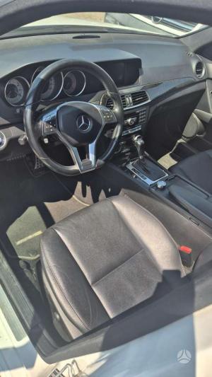 Balts Mercedes-Benz C 250 2011 Kauņa, ar dzinēja tilpumu 2.14 L un nobraukumu 250 tūkst. km par 4700 €, foto 6 vietnē AUTOMOTO.COM.LV