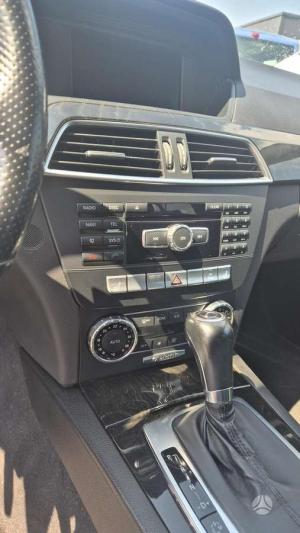 Balts Mercedes-Benz C 250 2011 Kauņa, ar dzinēja tilpumu 2.14 L un nobraukumu 250 tūkst. km par 4700 €, foto 9 vietnē AUTOMOTO.COM.LV