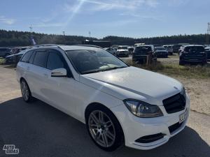 White Mercedes-Benz C 250 2012 in Vilnius, with an engine capacity of 2.10 L and mileage of 276 thousand km for 6200 €, photo 3 on AUTOMOTO.COM.LV