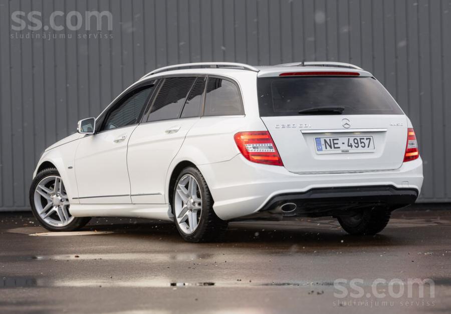 White Mercedes-Benz C 250 2013 in Jelgava, with an engine capacity of 2.20 L and mileage of 287 thousand km for 6900 €, photo 5 on AUTOMOTO.COM.LV