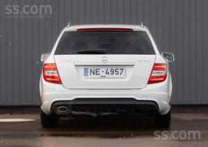 White Mercedes-Benz C 250 2013 in Jelgava, with an engine capacity of 2.20 L and mileage of 287 thousand km for 6900 €, photo 6 on AUTOMOTO.COM.LV