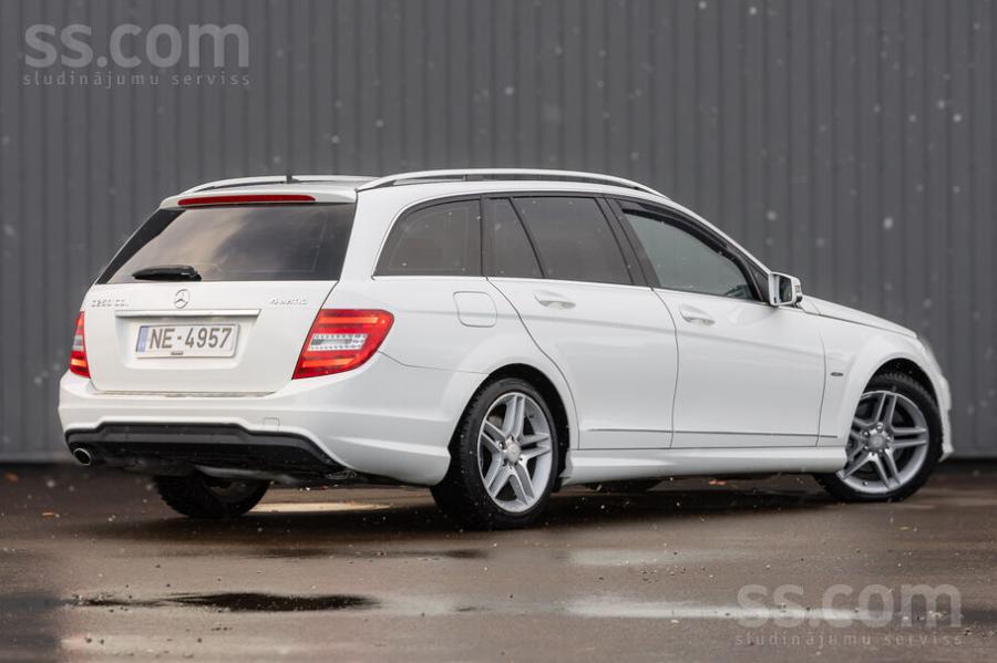 White Mercedes-Benz C 250 2013 in Jelgava, with an engine capacity of 2.20 L and mileage of 287 thousand km for 6900 €, photo 7 on AUTOMOTO.COM.LV