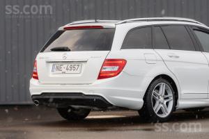 White Mercedes-Benz C 250 2013 in Jelgava, with an engine capacity of 2.20 L and mileage of 287 thousand km for 6900 €, photo 8 on AUTOMOTO.COM.LV
