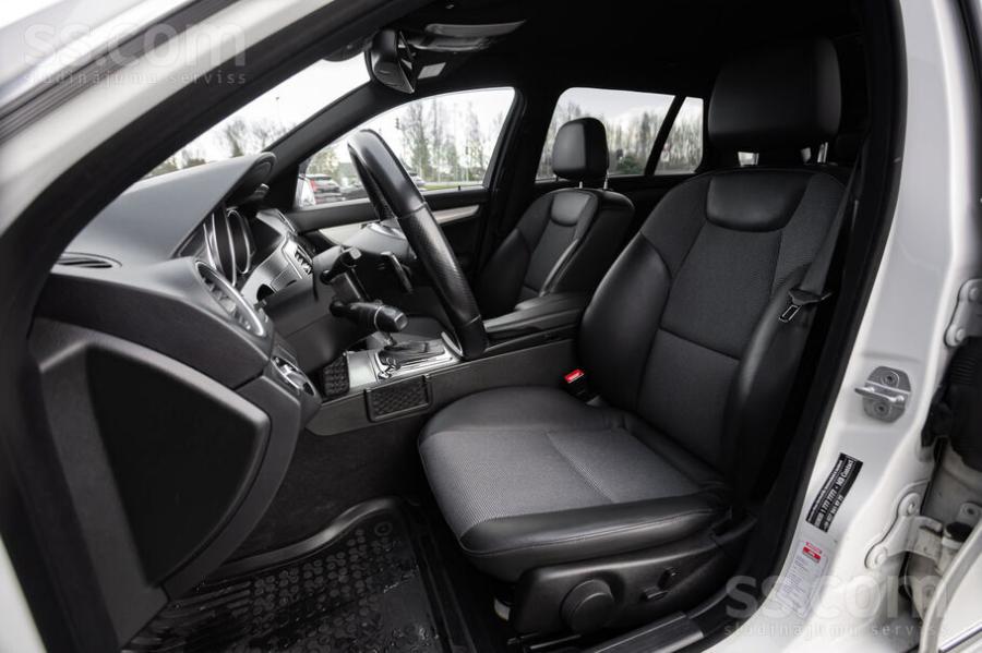 White Mercedes-Benz C 250 2013 in Jelgava, with an engine capacity of 2.20 L and mileage of 287 thousand km for 6900 €, photo 10 on AUTOMOTO.COM.LV