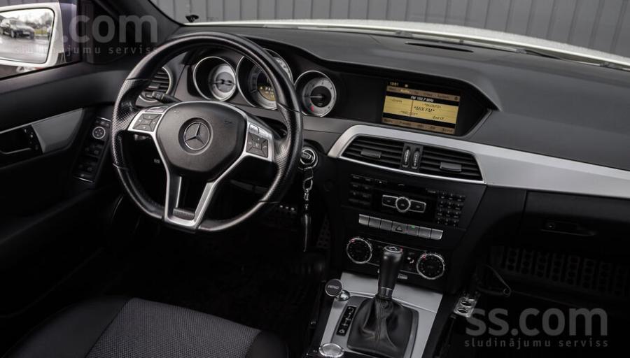 White Mercedes-Benz C 250 2013 in Jelgava, with an engine capacity of 2.20 L and mileage of 287 thousand km for 6900 €, photo 11 on AUTOMOTO.COM.LV