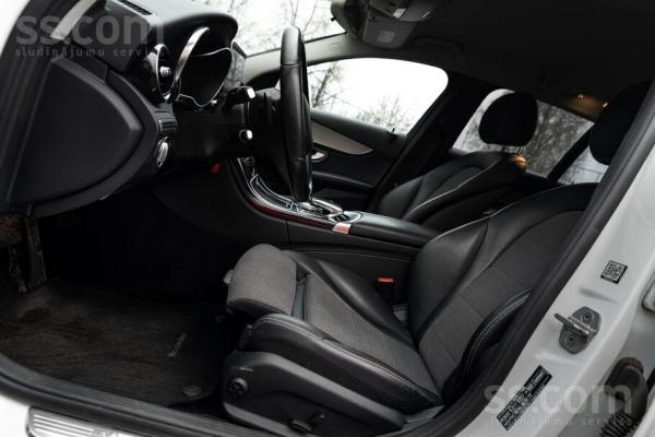 White Mercedes-Benz C 250 2014 in Riga, with an engine capacity of 2.10 L and mileage of 225 thousand km for 13500 €, photo 7 on AUTOMOTO.COM.LV