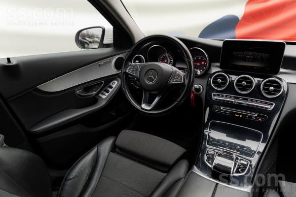 White Mercedes-Benz C 250 2014 in Riga, with an engine capacity of 2.10 L and mileage of 225 thousand km for 13500 €, photo 8 on AUTOMOTO.COM.LV