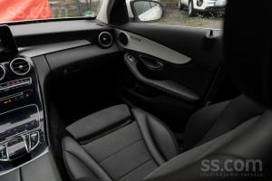 White Mercedes-Benz C 250 2014 in Riga, with an engine capacity of 2.10 L and mileage of 225 thousand km for 13500 €, photo 11 on AUTOMOTO.COM.LV