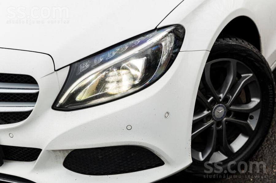 White Mercedes-Benz C 250 2014 in Riga, with an engine capacity of 2.10 L and mileage of 225 thousand km for 13500 €, photo 30 on AUTOMOTO.COM.LV