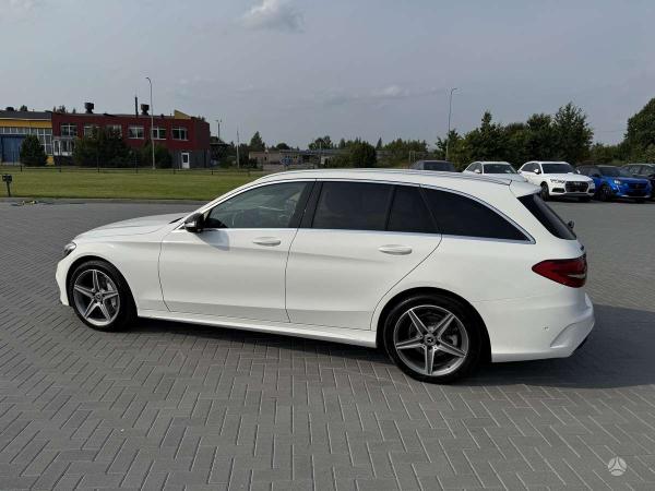 Белый Мерседес Ц 250 2015 в Тельшяй, объемом двигателя 2.14 л и пробегом 259 тыс. км за 11300 €, фото 3 на AUTOMOTO.COM.LV
