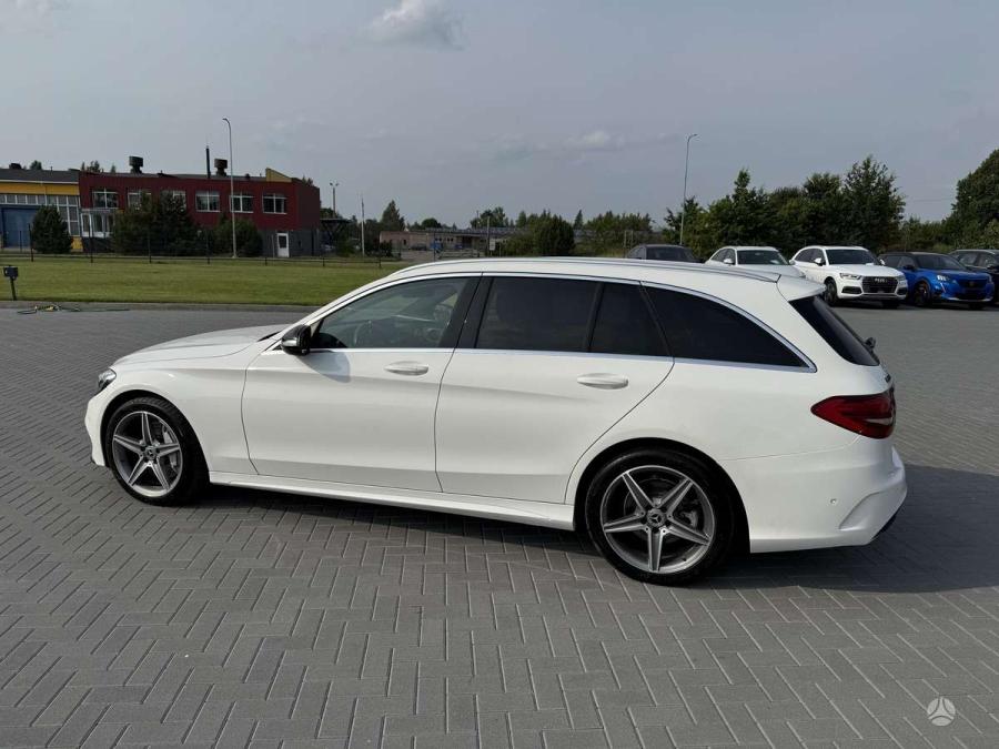 Белый Мерседес Ц 250 2015 в Тельшяй, объемом двигателя 2.14 л и пробегом 259 тыс. км за 11300 €, фото 4 на AUTOMOTO.COM.LV