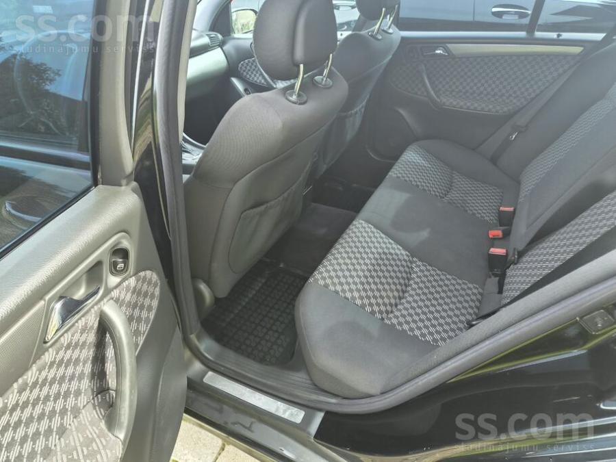 Melns Mercedes-Benz c-270 2003 Balvi, ar dzinēja tilpumu 2.70 L un nobraukumu 423 tūkst. km par 2190 €, foto 9 vietnē AUTOMOTO.COM.LV