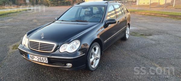 Black Mercedes-Benz c-270 2003 in Jelgava, with an engine capacity of 2.70 L and mileage of 375 thousand km for 2900 €, photo 2 on AUTOMOTO.COM.LV