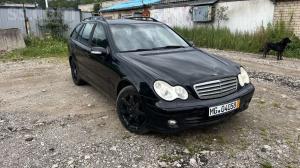 Черный Мерседес Ц 270 2004 в Айзкраукле, объемом двигателя 2.70 л и пробегом 368 тыс. км за 1750 €, фото  на AUTOMOTO.COM.LV