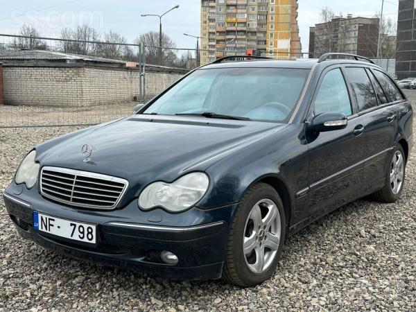 Blue Mercedes-Benz c-270 2002 in Riga, with an engine capacity of 2.70 L and mileage of 255 thousand km for 1700 €, photo 1 on AUTOMOTO.COM.LV