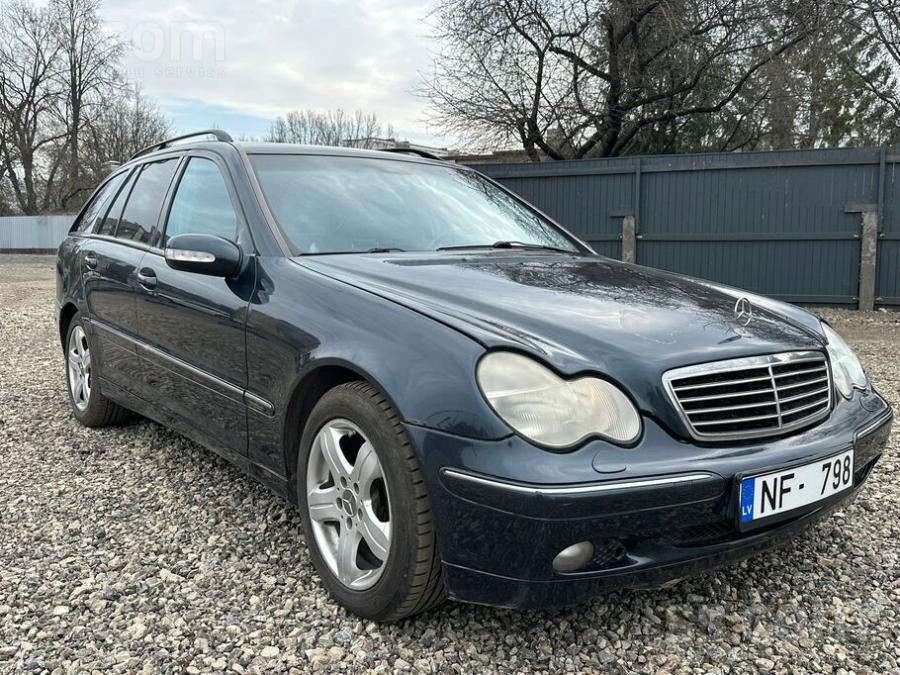 Blue Mercedes-Benz c-270 2002 in Riga, with an engine capacity of 2.70 L and mileage of 255 thousand km for 1700 €, photo 8 on AUTOMOTO.COM.LV