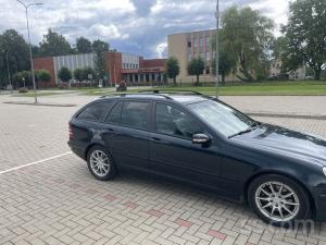 Blue Mercedes-Benz c-270 2003 in Riga, with an engine capacity of 2.70 L and mileage of 390 thousand km for 1650 €, photo  on AUTOMOTO.COM.LV