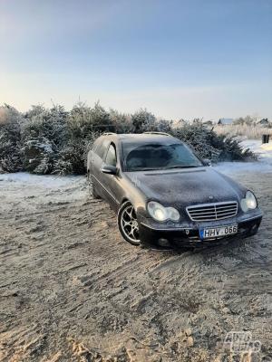 Синий Мерседес Ц 270 2005 в Каунас, объемом двигателя 2.70 л и пробегом 333 тыс. км за 1850 €, фото 4 на AUTOMOTO.COM.LV