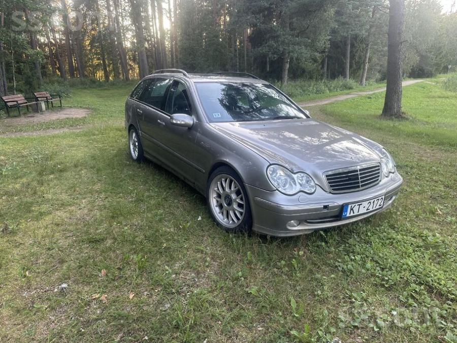 Brūns Mercedes-Benz c-270 2004 Valka, ar dzinēja tilpumu 2.70 L un nobraukumu 377 tūkst. km par 1000 €, foto 1 vietnē AUTOMOTO.COM.LV