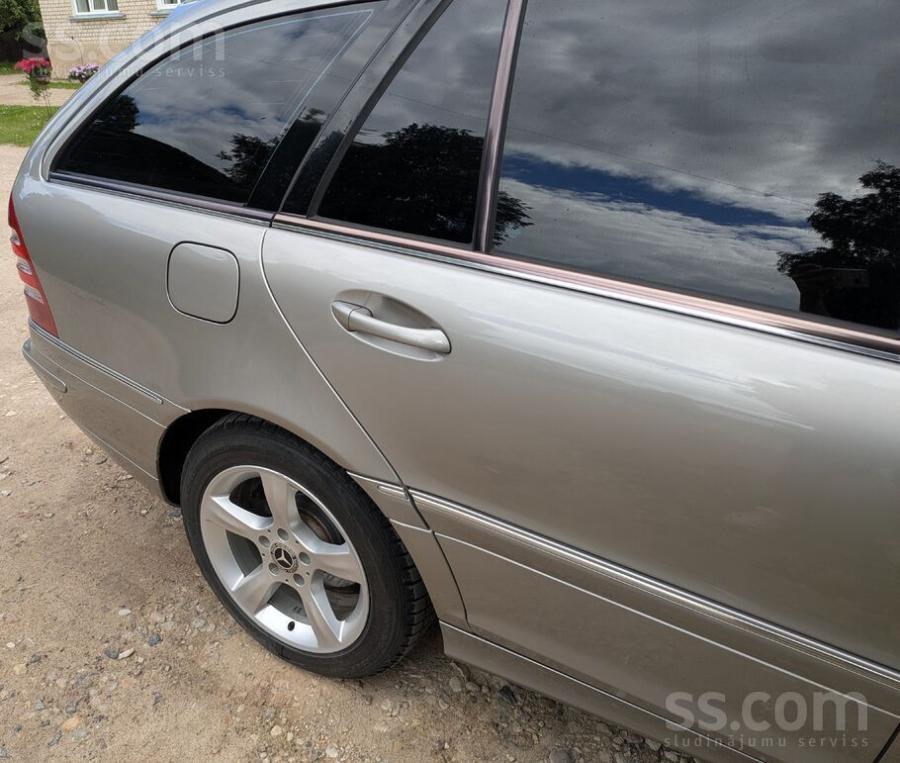 Brown Mercedes-Benz c-270 2005 in Gulbene, with an engine capacity of 2.70 L and mileage of 270 thousand km for 2950 €, photo 7 on AUTOMOTO.COM.LV