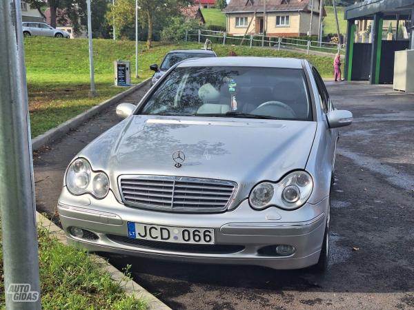 Серый Мерседес Ц 270 2002 в Вильнюс, объемом двигателя 2.70 л и пробегом 266 тыс. км за 1599 €, фото 10 на AUTOMOTO.COM.LV