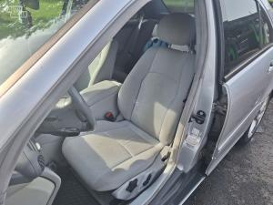 Grey Mercedes-Benz c-270 2002 in Vilnius, with an engine capacity of 2.70 L and mileage of 266 thousand km for 1599 €, photo 12 on AUTOMOTO.COM.LV