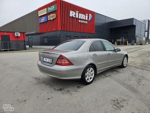 Grey Mercedes-Benz c-270 2004 in Klaipeda, with an engine capacity of 2.70 L and mileage of 355 thousand km for 1950 €, photo 3 on AUTOMOTO.COM.LV