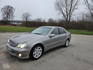 Grey Mercedes-Benz c-270 2004 in Klaipeda, with an engine capacity of 2.70 L and mileage of 355 thousand km for 1950 €, photo 6 on AUTOMOTO.COM.LV