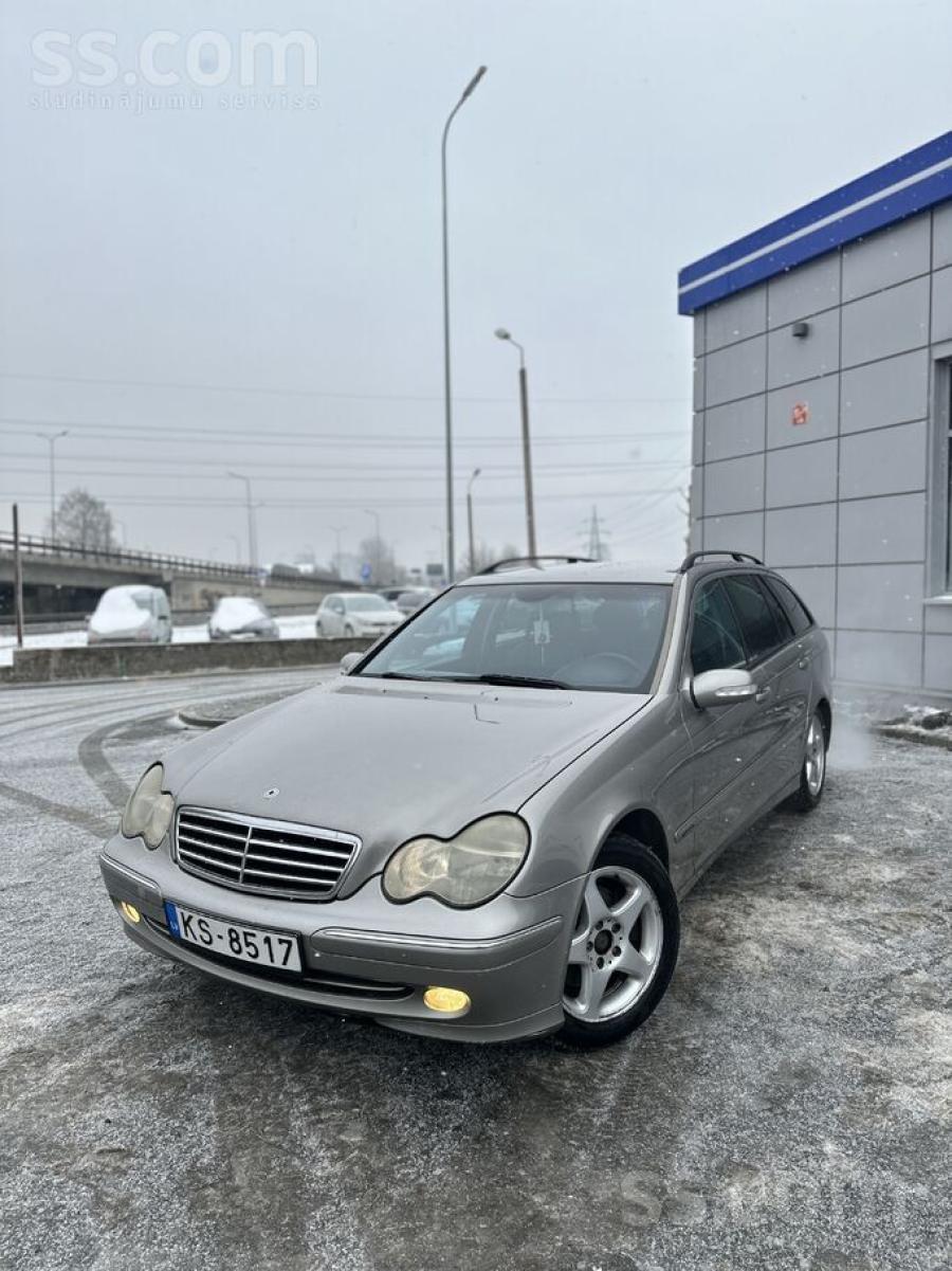Grey Mercedes-Benz c-270 2004 in Riga, with an engine capacity of 2.70 L and mileage of 315 thousand km for 2100 €, photo 1 on AUTOMOTO.COM.LV