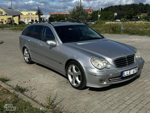 Pelēks Mercedes-Benz c-270 2004 Panevēža, ar dzinēja tilpumu 2.70 L un nobraukumu 342 tūkst. km par 1450 €, foto 3 vietnē AUTOMOTO.COM.LV