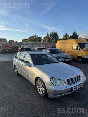 Grey Mercedes-Benz c-270 2004 in Riga, with an engine capacity of 2.70 L and mileage of 365 thousand km for 3000 €, photo 3 on AUTOMOTO.COM.LV