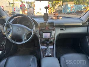 Grey Mercedes-Benz c-270 2004 in Riga, with an engine capacity of 2.70 L and mileage of 365 thousand km for 3000 €, photo 6 on AUTOMOTO.COM.LV