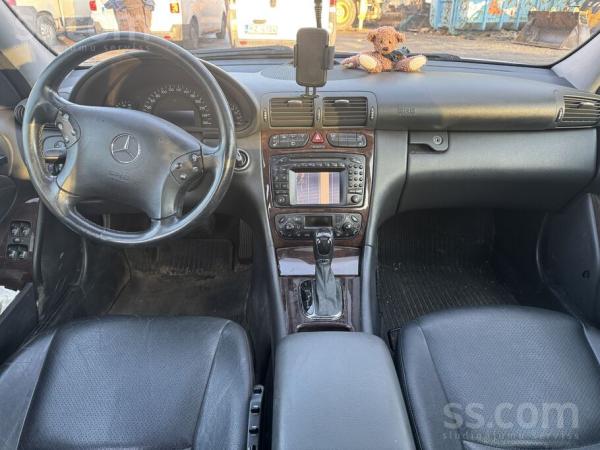 Grey Mercedes-Benz c-270 2004 in Riga, with an engine capacity of 2.70 L and mileage of 365 thousand km for 3000 €, photo 7 on AUTOMOTO.COM.LV