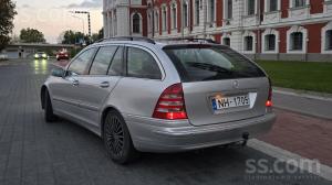 Серый Мерседес Ц 270 2004 в Елгава, объемом двигателя 2.70 л и пробегом 324 тыс. км за 2700 €, фото 4 на AUTOMOTO.COM.LV