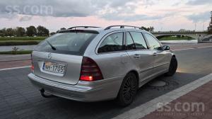 Серый Мерседес Ц 270 2004 в Елгава, объемом двигателя 2.70 л и пробегом 324 тыс. км за 2700 €, фото 5 на AUTOMOTO.COM.LV