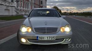 Серый Мерседес Ц 270 2004 в Елгава, объемом двигателя 2.70 л и пробегом 324 тыс. км за 2700 €, фото 8 на AUTOMOTO.COM.LV
