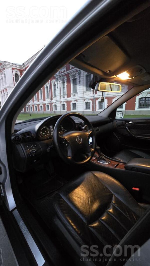 Grey Mercedes-Benz c-270 2004 in Jelgava, with an engine capacity of 2.70 L and mileage of 324 thousand km for 2700 €, photo 11 on AUTOMOTO.COM.LV