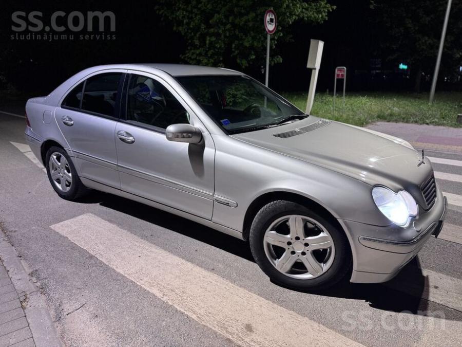 Mercedes-Benz c-270 2001 Tukums, ar dzinēja tilpumu 2.70 L un nobraukumu 291 tūkst. km par 2150 €, foto 2 vietnē AUTOMOTO.COM.LV