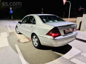 Mercedes-Benz c-270 2001 Tukums, ar dzinēja tilpumu 2.70 L un nobraukumu 291 tūkst. km par 2150 €, foto 4 vietnē AUTOMOTO.COM.LV