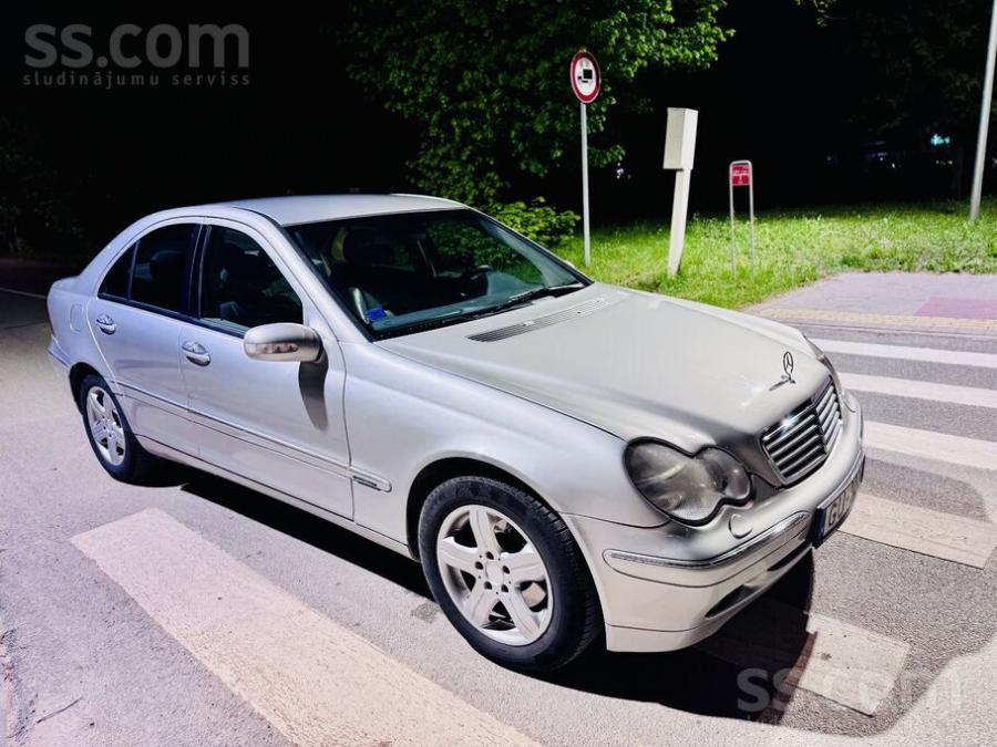 Mercedes-Benz c-270 2001 Tukums, ar dzinēja tilpumu 2.70 L un nobraukumu 291 tūkst. km par 2150 €, foto 10 vietnē AUTOMOTO.COM.LV