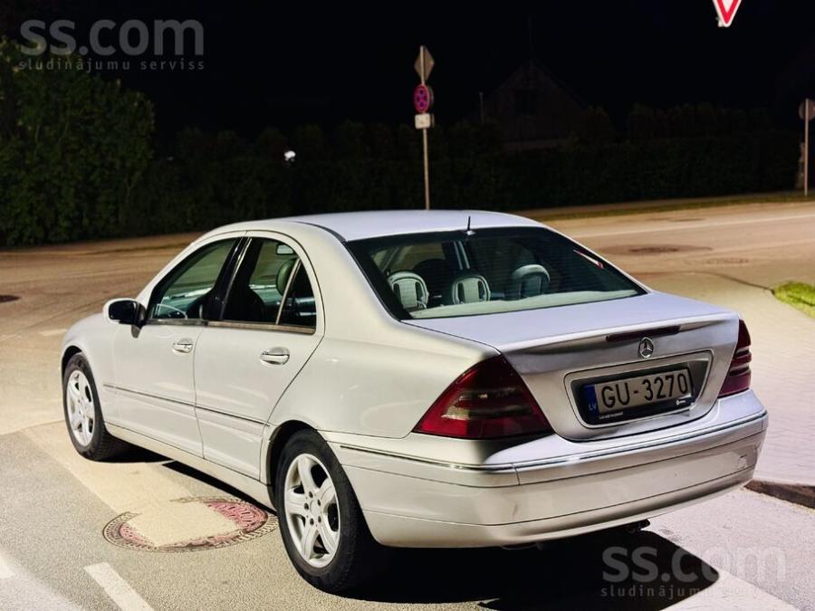 Mercedes-Benz c-270 2001 Tukums, ar dzinēja tilpumu 2.70 L un nobraukumu 291 tūkst. km par 2150 €, foto 16 vietnē AUTOMOTO.COM.LV