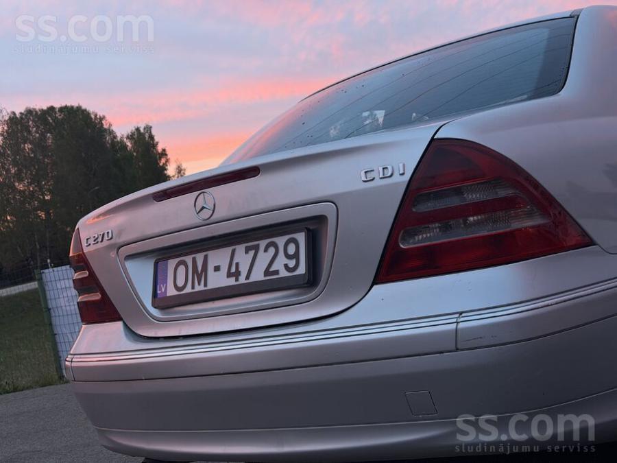 Mercedes-Benz c-270 2001 Ogre, ar dzinēja tilpumu 2.70 L un nobraukumu 261 tūkst. km par 2750 €, foto 10 vietnē AUTOMOTO.COM.LV