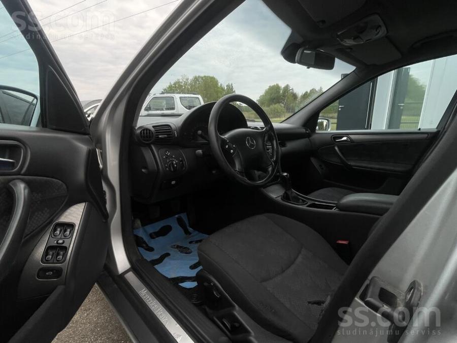 Mercedes-Benz c-270 2001 Ogre, ar dzinēja tilpumu 2.70 L un nobraukumu 261 tūkst. km par 2750 €, foto 16 vietnē AUTOMOTO.COM.LV