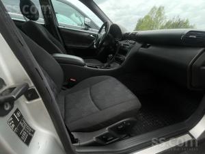 Mercedes-Benz c-270 2001 Ogre, ar dzinēja tilpumu 2.70 L un nobraukumu 261 tūkst. km par 2750 €, foto 18 vietnē AUTOMOTO.COM.LV