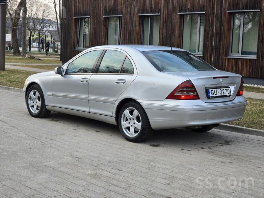 Mercedes-Benz c-270 2001 Tukums, ar dzinēja tilpumu 2.70 L un nobraukumu 299 tūkst. km par 1400 €, foto 4 vietnē AUTOMOTO.COM.LV