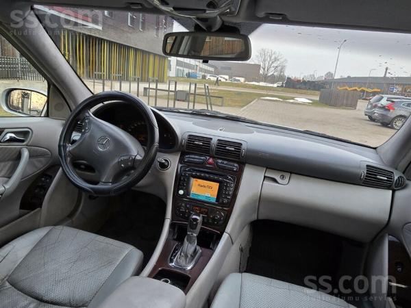 Mercedes-Benz c-270 2001 in Tukums, with an engine capacity of 2.70 L and mileage of 299 thousand km for 1400 €, photo 9 on AUTOMOTO.COM.LV
