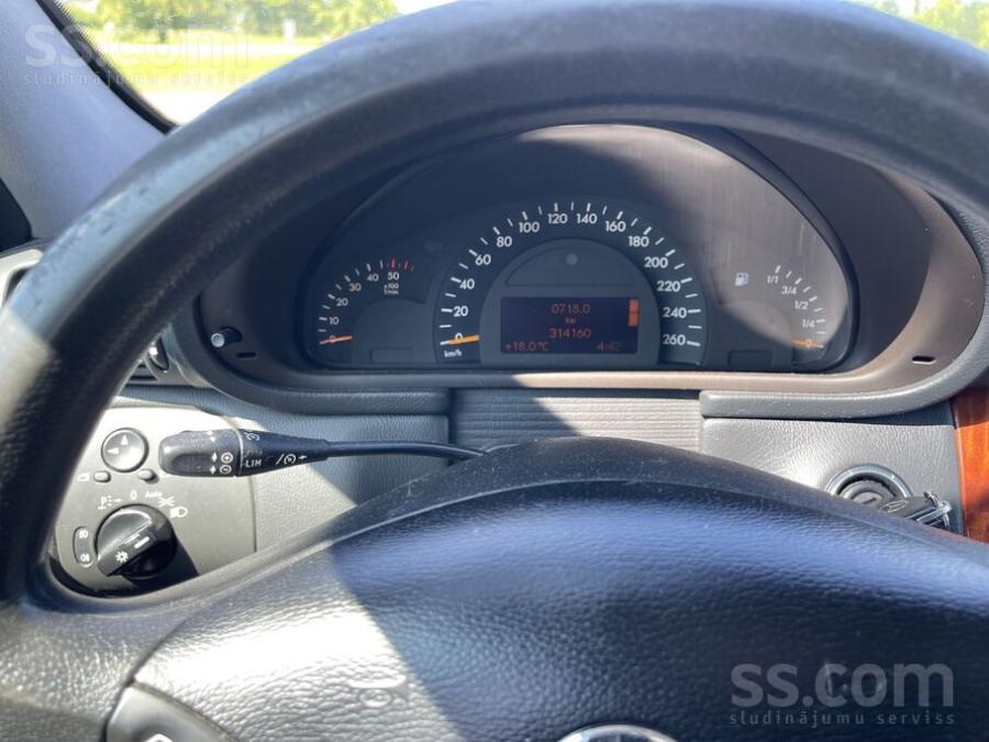 Mercedes-Benz c-270 2002 in Cesis, with an engine capacity of 2.70 L and mileage of 314 thousand km for 2600 €, photo 7 on AUTOMOTO.COM.LV