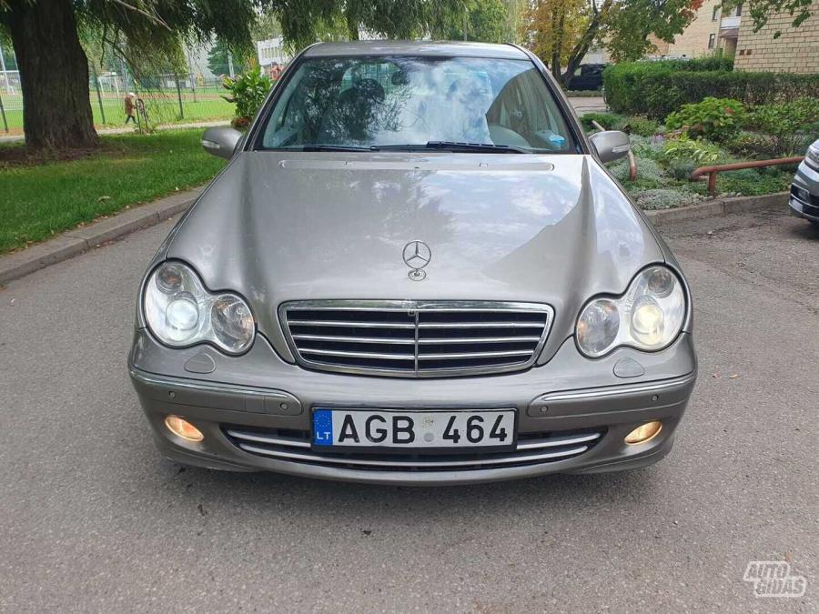 Mercedes-Benz c-270 2005 Kauņa, ar dzinēja tilpumu 2.70 L un nobraukumu 202 tūkst. km par 1950 €, foto 3 vietnē AUTOMOTO.COM.LV